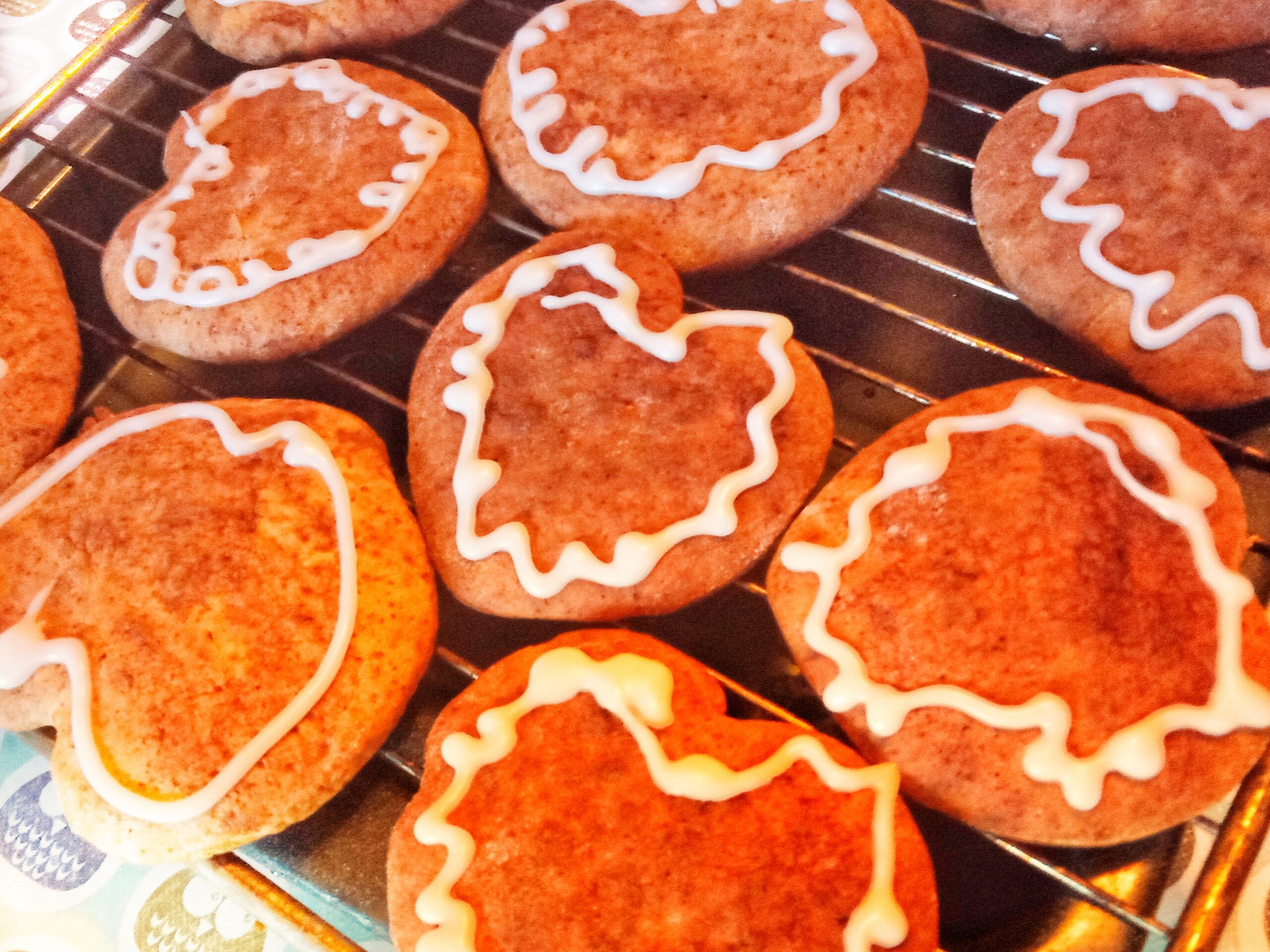 Honningkage hjerter - Året på Bredstenen Året på Bredstenen