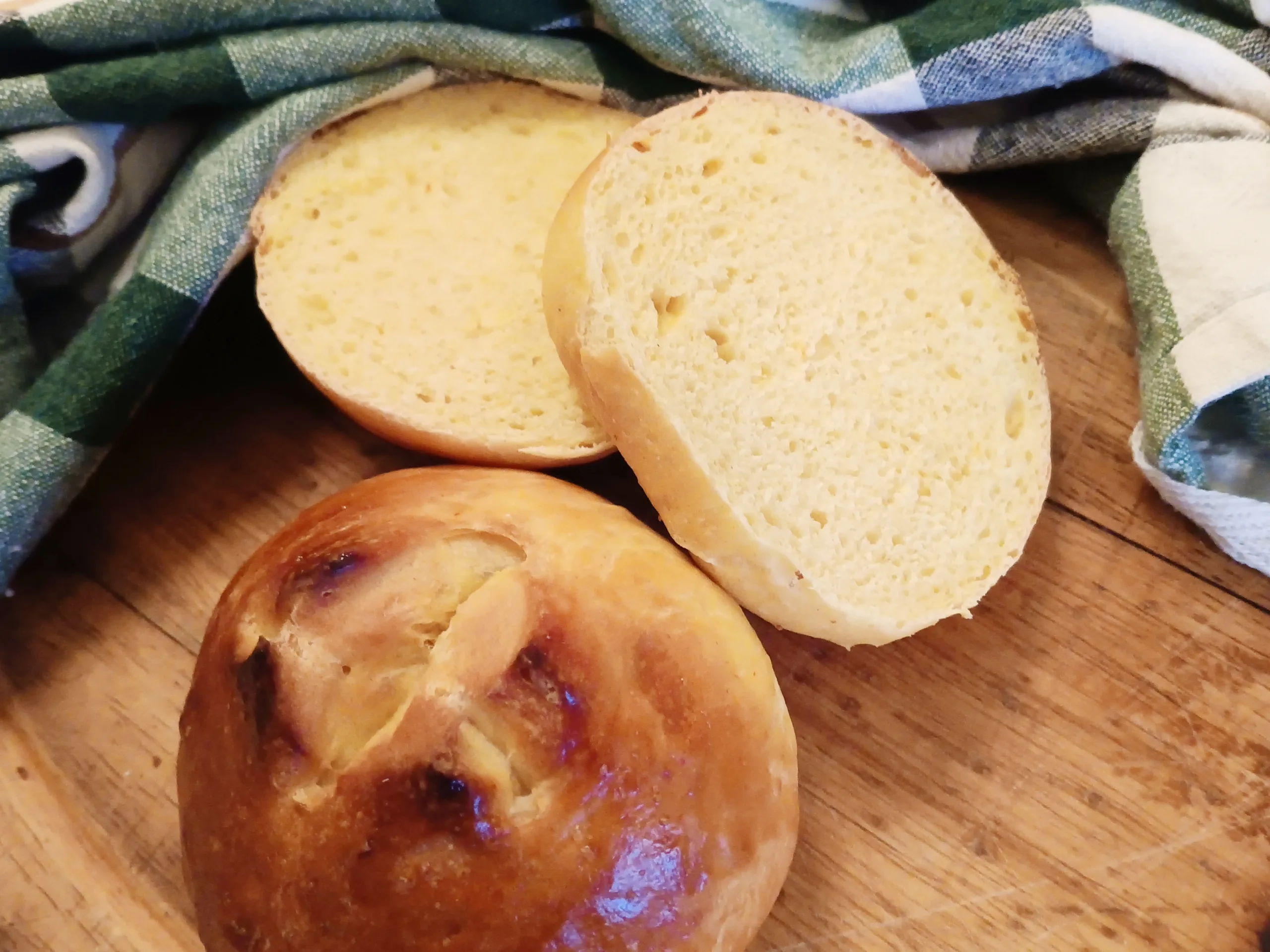 Safranboller med citron - Året på Bredstenen Året på Bredstenen